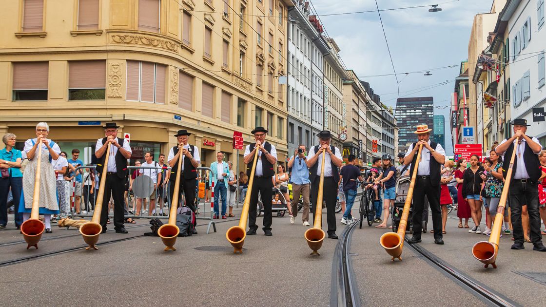 Best of 1. August: So feiert die Schweiz stimmungsvoll | American ...