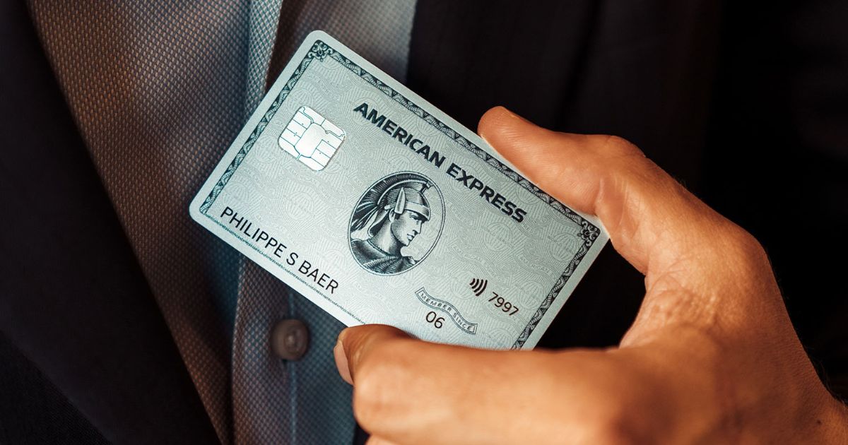 Material of the Amex Platinum: the metal card | American Express ...
